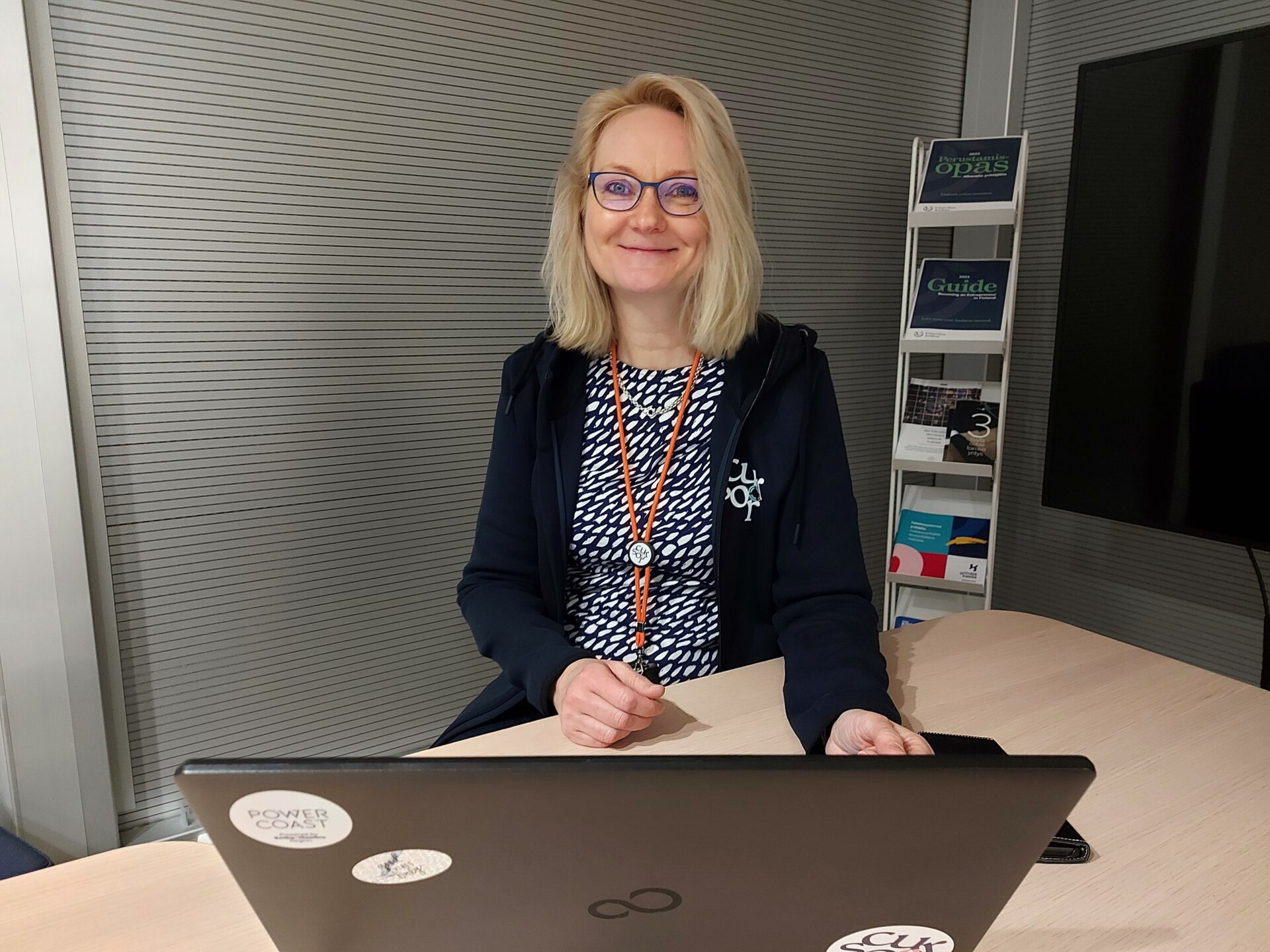 Heli suunnittelee koulutuksia yritysten tarpeisiin ja seuraa Cursorin yrityspalveluiden lukuja ...